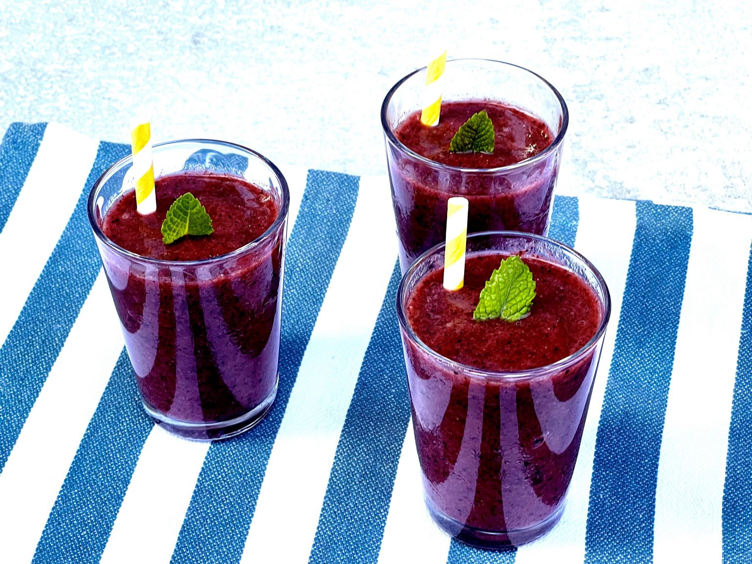 Berry Summer Smoothie – anneholmesnutrition